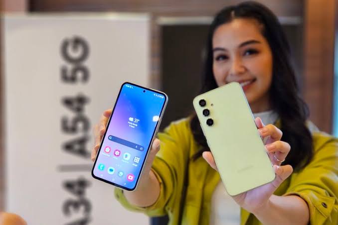 Harga HP Samsung A54 5G di Awal Tahun 2024, Beda Tipis dengan iPhone 11 – Edaran.ID