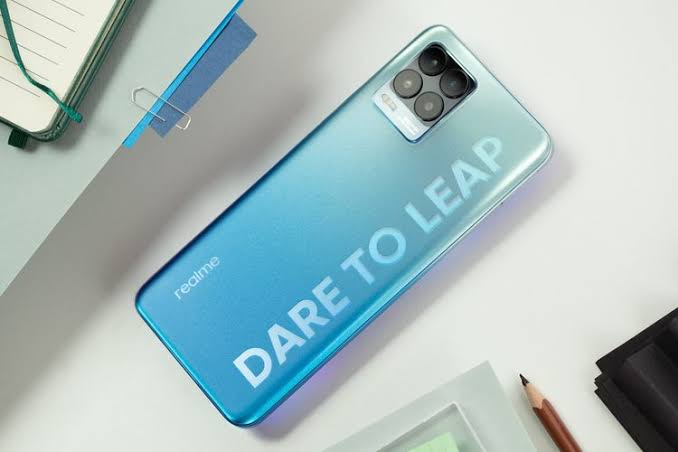 Punya Spek Kamera Mantap, Harga Realme 8 Pro Sisa Rp 2 Jutaan di Tahun ...